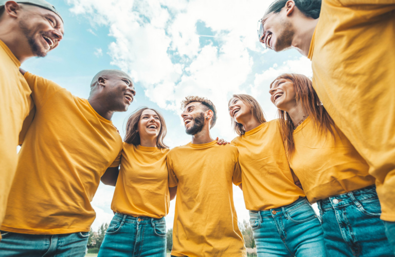 25+ Best Corporate Team Building Ideas for Large Groups