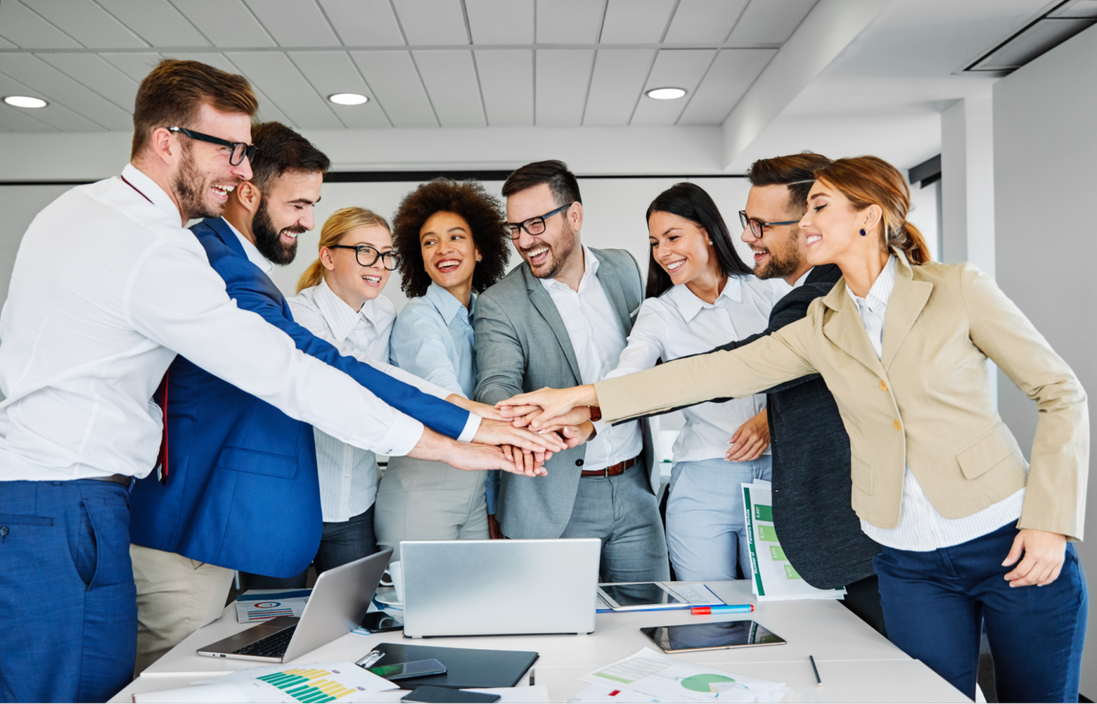 Best Corporate Team Building Ideas for Large Groups